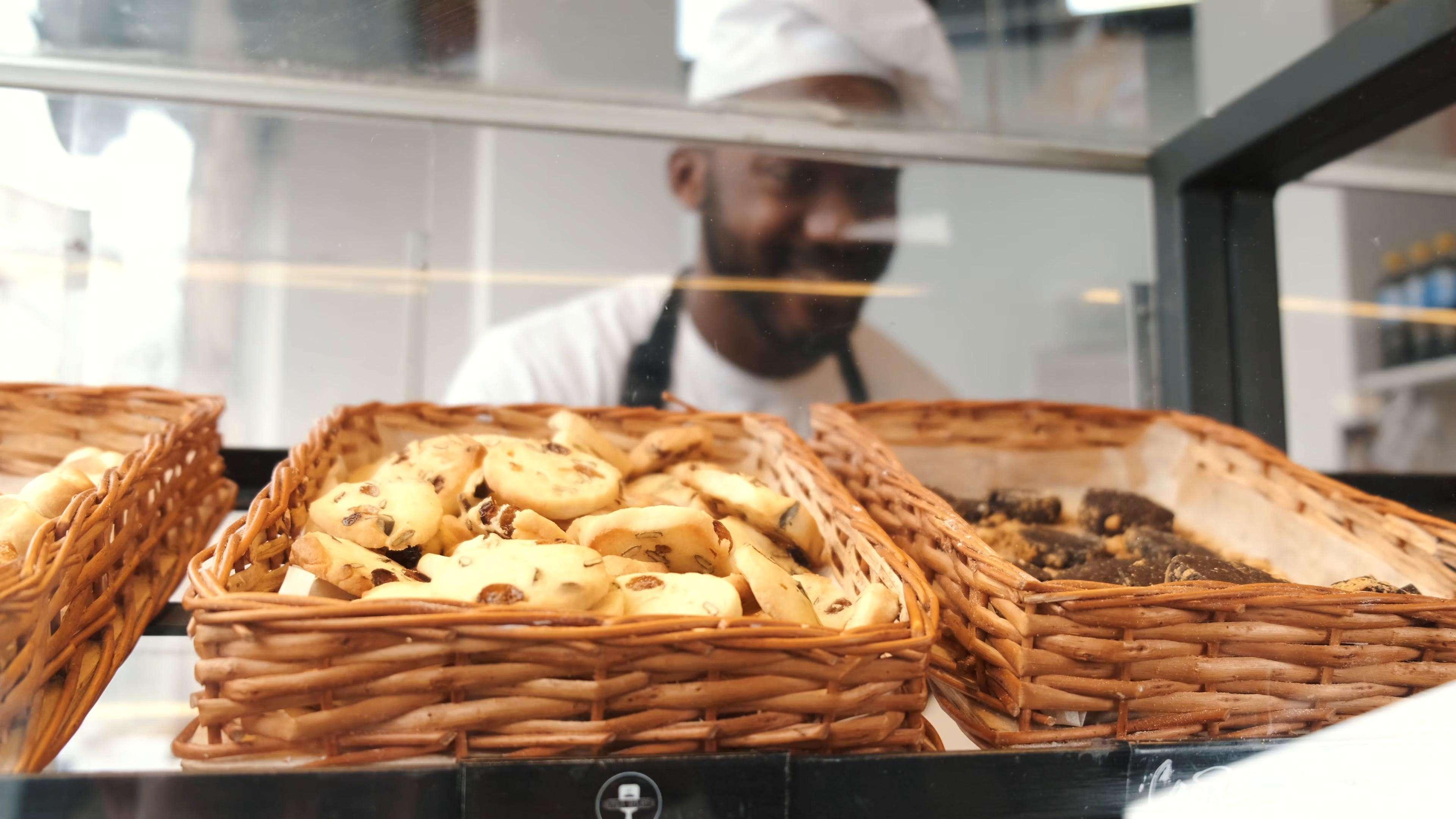 Creating an e-commerce bakery app | No-Code App Builder Solutions